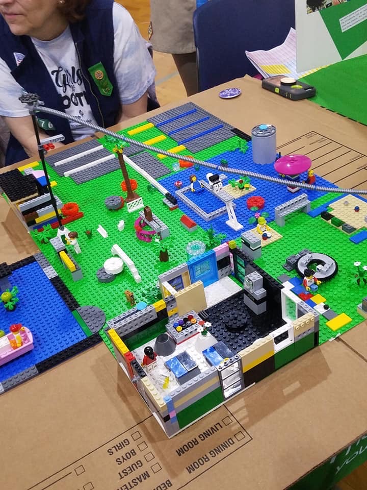 #TroopTuesday: Girl Scout Robotics Team Competes – Blog